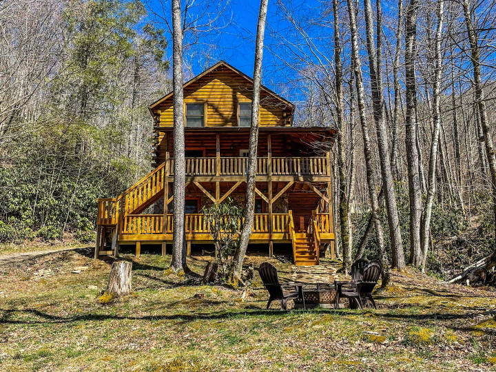 Mountain Serenity @4200ft/creek, Deck & Starlink! - Sylva, NC