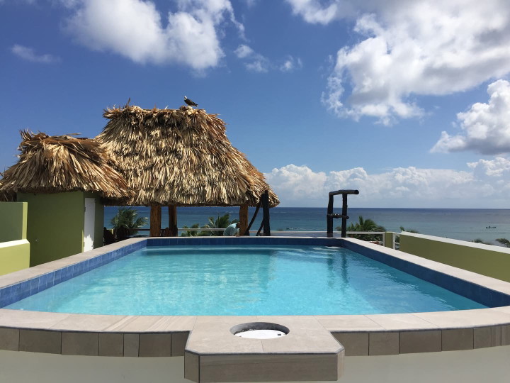 Casa Del Rai, Perfect Location With Roof Top Pool! - Belize