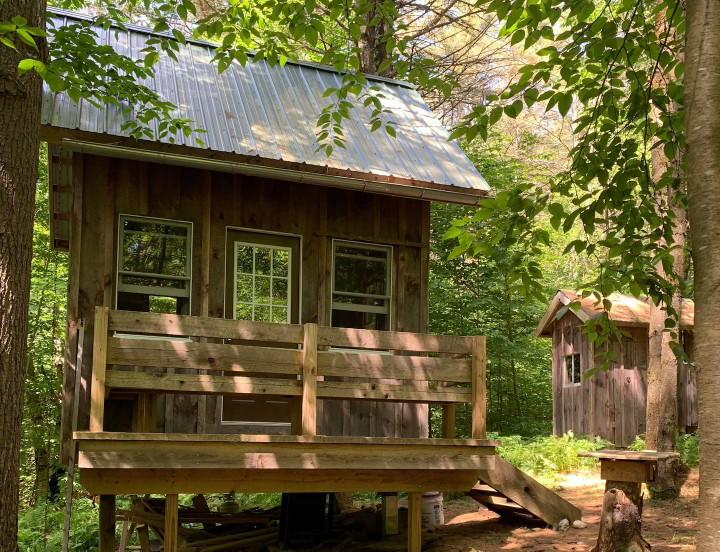 Oma's Cabin - A Quiet, Off-grid Forest Retreat - Granville, NY