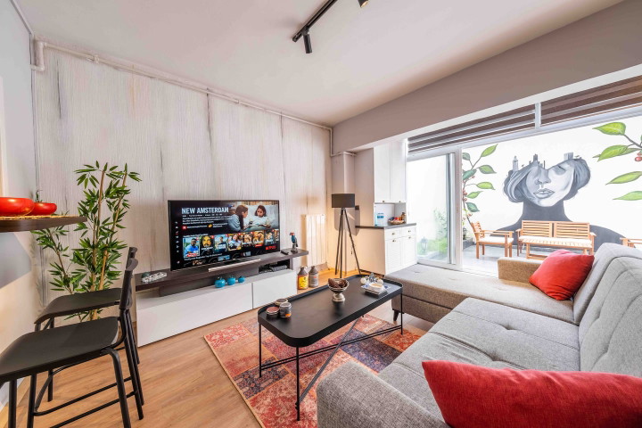 Julep: Stylish And Central Flat W/ Garden In Moda - Maltepe