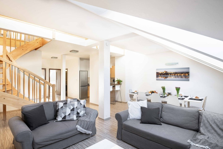 Grand Appart 4 Chambres à Prague | 150 M² - Prague