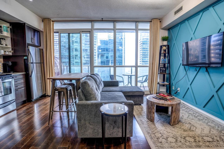 Stunning 1br Condo In Heart Of Downtown Toronto - Toronto