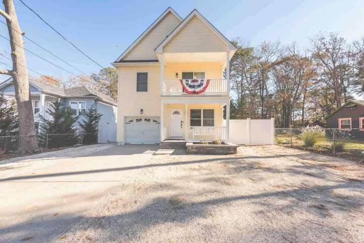 Entire 3rd Floor With Waterview Balconies - Point Pleasant, NJ