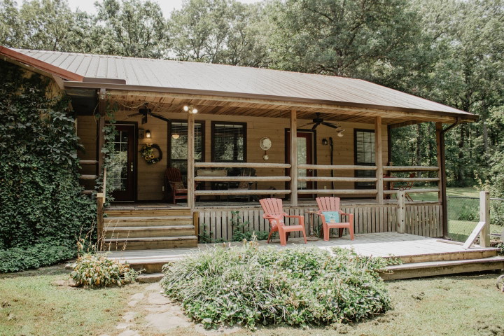 Baker Ford Apartment - Cheerful Vintage 1 Bedroom - Arkansas