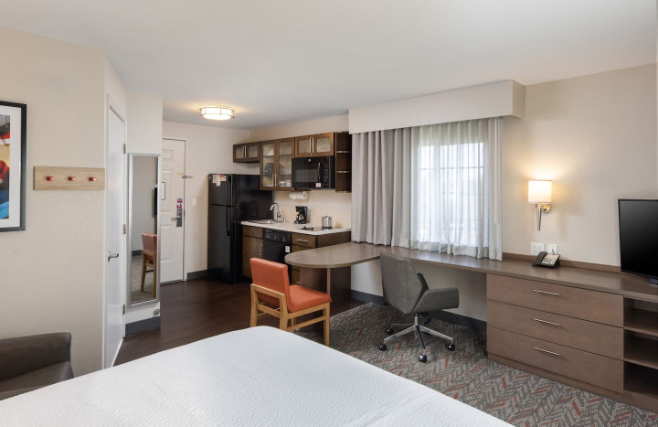 Short Drive To Disneyland! Unit W/ Full Kitchen! - Orange, CA