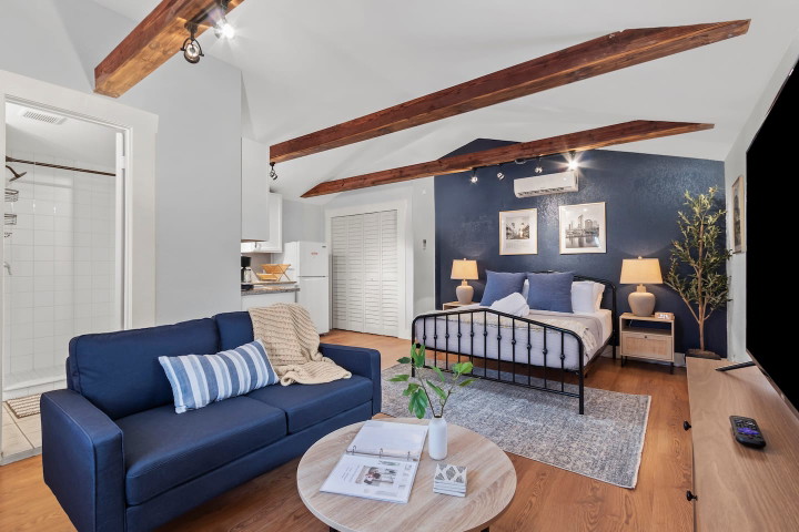 Private Detached Guesthouse Near Ybor And Downtown - Tampa, FL