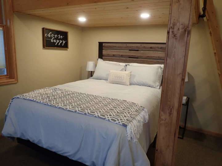 Downtown Studio Apartment - Lander, WY