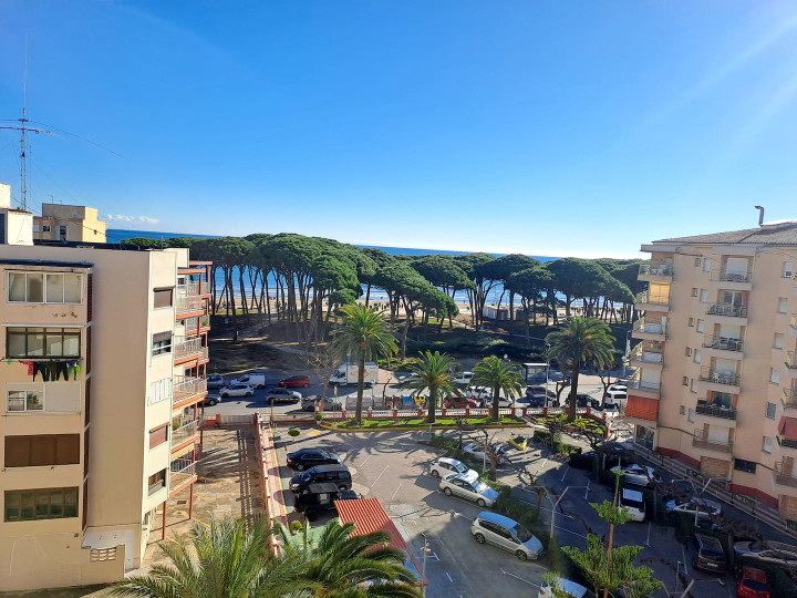 Apto. En Primera Línea De Playa - La Pineda
