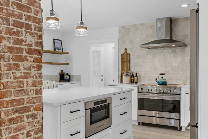 Falmouth Mist | New Home 1.4 Mi To Menauhant Beach - Falmouth, MA