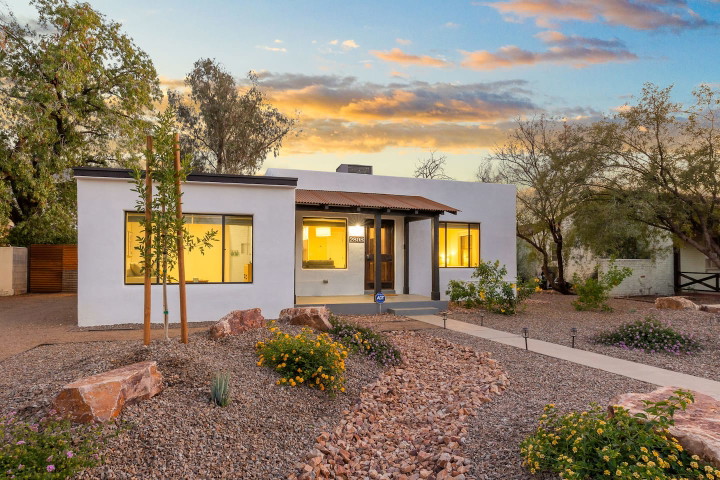 Adobe Rénové Avec Jacuzzi - Près De L'université D'arizona - Tucson, AZ