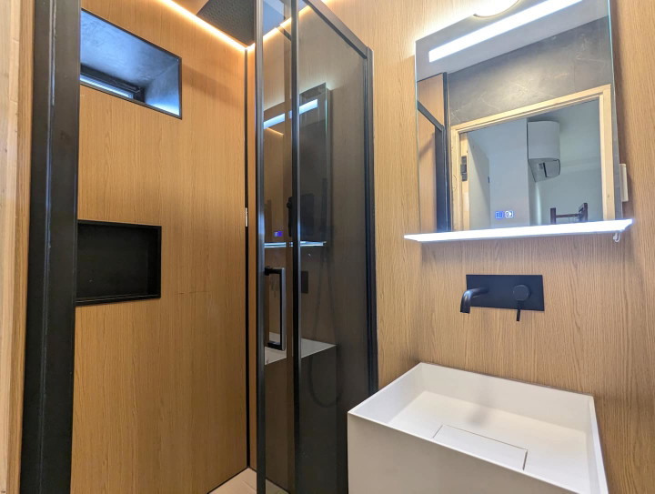 Deluxe Mini Studio 2 · Free Parking + Ac - Cardiff