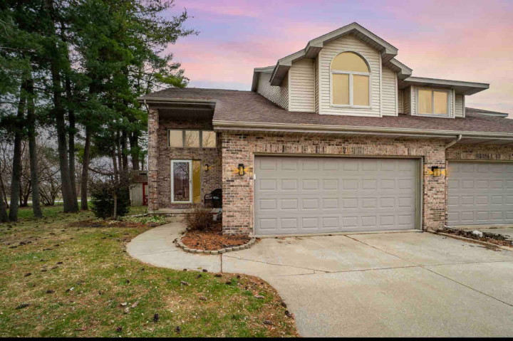 2bed 1 1/2 Bath Plus Office With Futon, Nice Area Of Saginaw! Sleep Up To 6 Ppl - Saginaw, MI