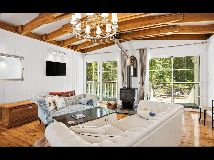 Romantic, Rainforest, Cosy Cottage Getaway - 스프링브룩