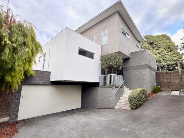 Pet Friendly Modern Townhouse - Melbourne