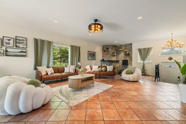 Private Lakefront Getaway Near Downtown Danbury! - Danbury, CT