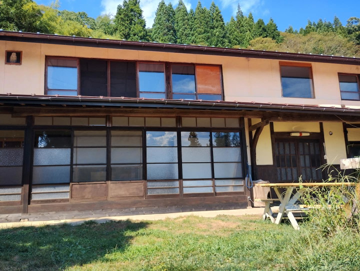 Big Paw Lodge - Nagano