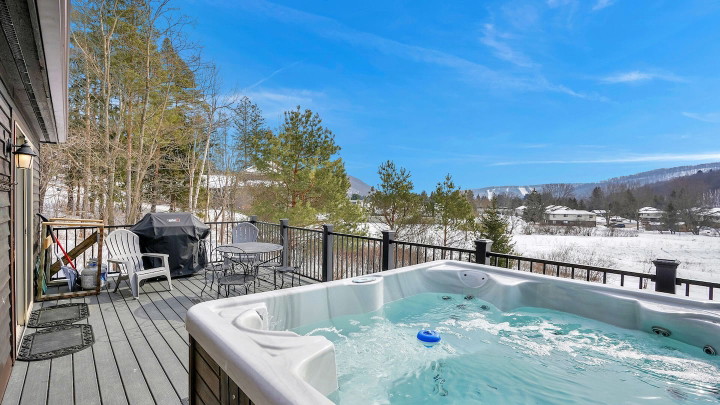 Northwood Chalet , Exceptional View, 1mi To Village, Hot Tub , A/c , Fire Pit - Ellicottville, NY
