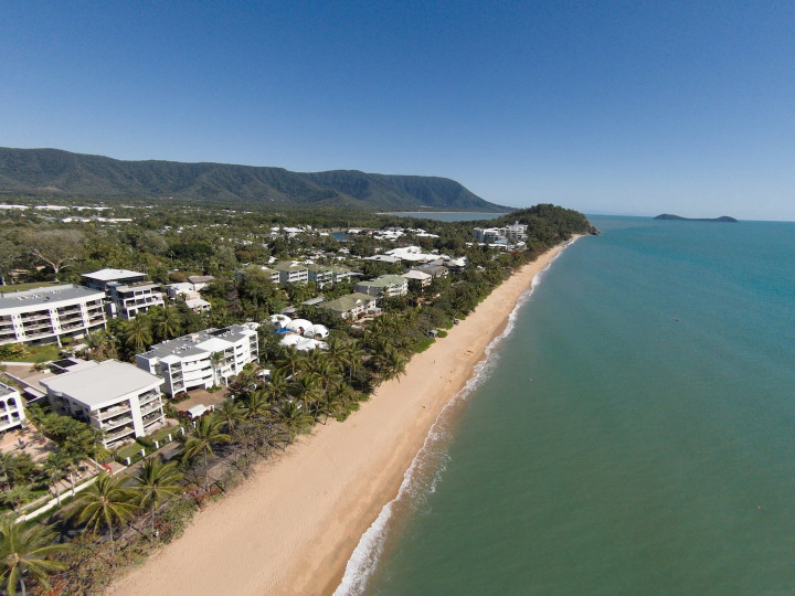 Beachfront 2 Bedroom Apartment With Free Wifi - Cairns