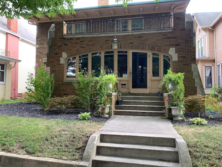 Perfect Location. Beautiful  Historic Home. - Columbus, IN