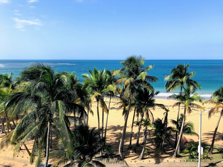 Apartamento Frente A La Playa En Luquillo - Puerto Rico