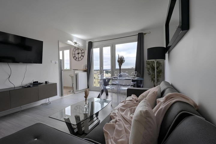 3 Pièces Lumineux, Balcon & Parking Paris 20 Min - Maisons-Laffitte