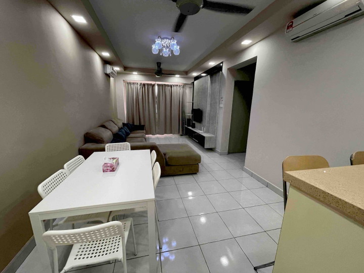 3-bedroom Service Condominium In Subang Jaya. - Subang Jaya