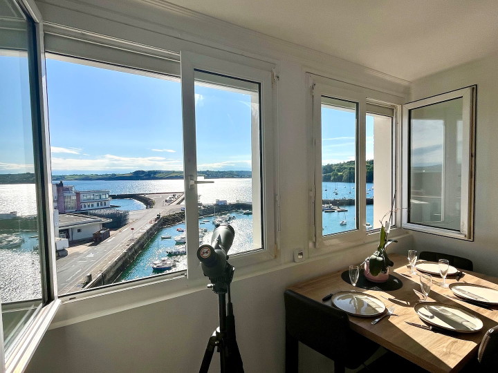 Vue Spectaculaire Au Cœur Du Port Du Rosmeur - Douarnenez