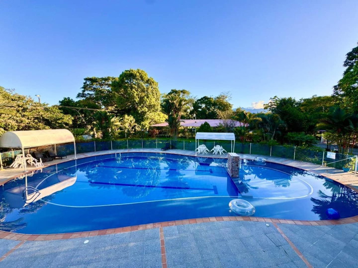 Finca Hotel Paraíso Con Piscina En Acacias - Acacías
