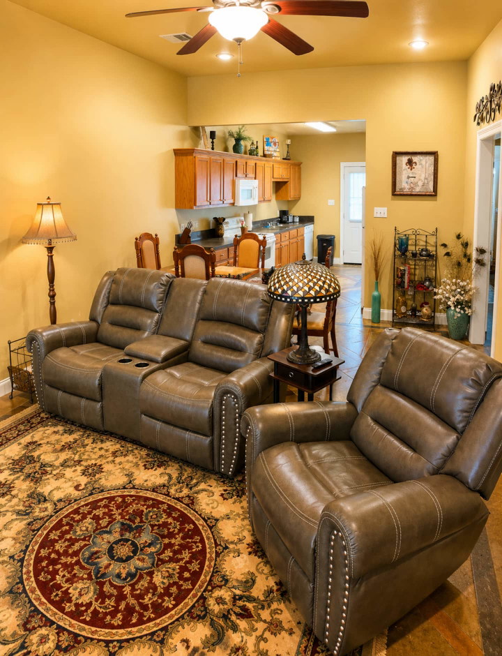Relax In Our Beautiful New Orleans Themed Townhome - Hammond, LA