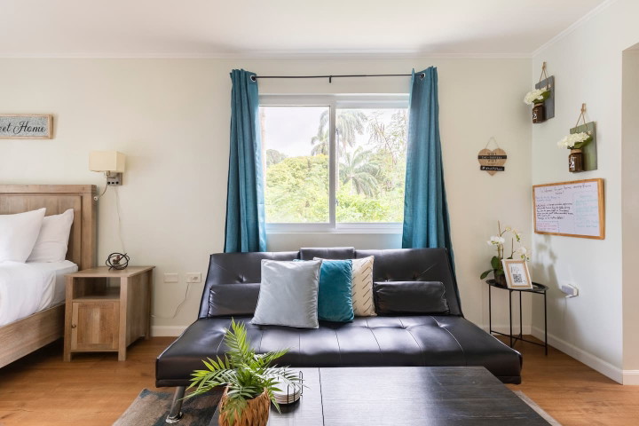 Luxury Studio Apartment On The Hip Strip - Montego Bay