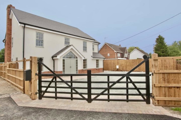 Large Family Country Retreat, Great Walks And Pubs - Brentwood