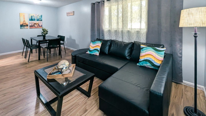¡Lindo Y Asequible Dúplex 3bdr En Overland Park Para Hasta 10 Personas! - Olathe, KS