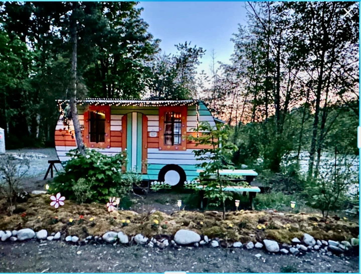 The Trailer Trash Tacky Shack! - Cultus Lake