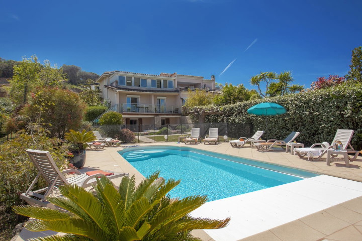 Superbe Villa Accés Privé Plage/ Piscine Chaufée - Porticcio