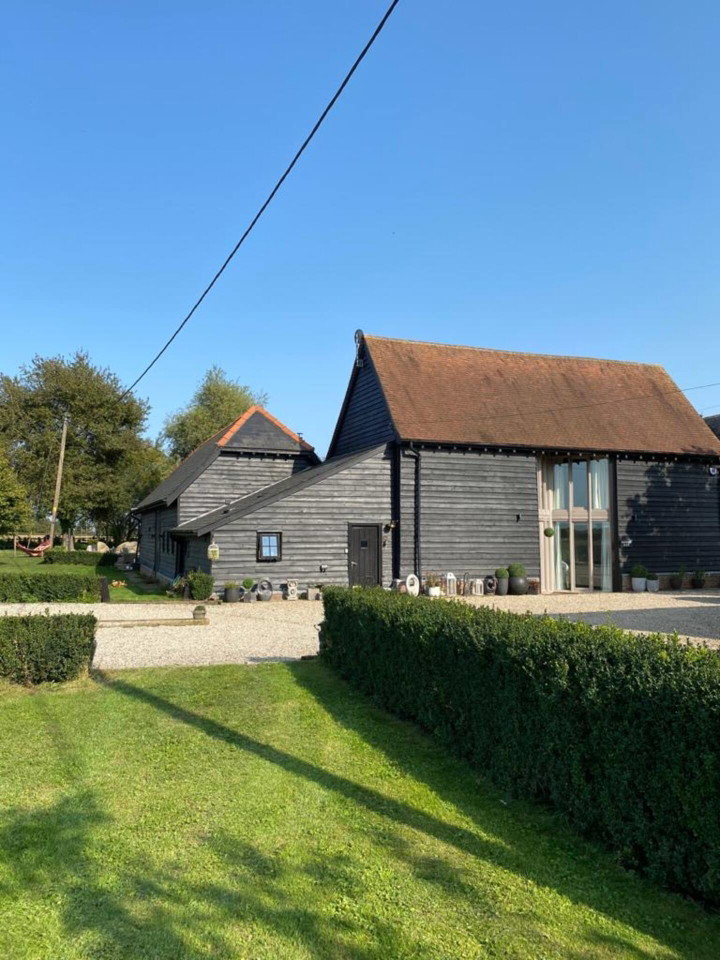 Entire Contemporary Barn 5 Bedrooms-rural Location - Saffron Walden