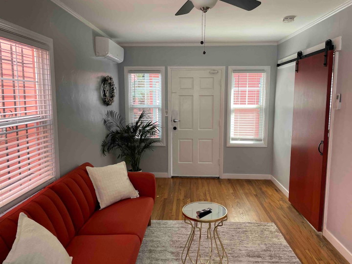 Remodeled 1bd 1920s Craftsman - Coronado, CA