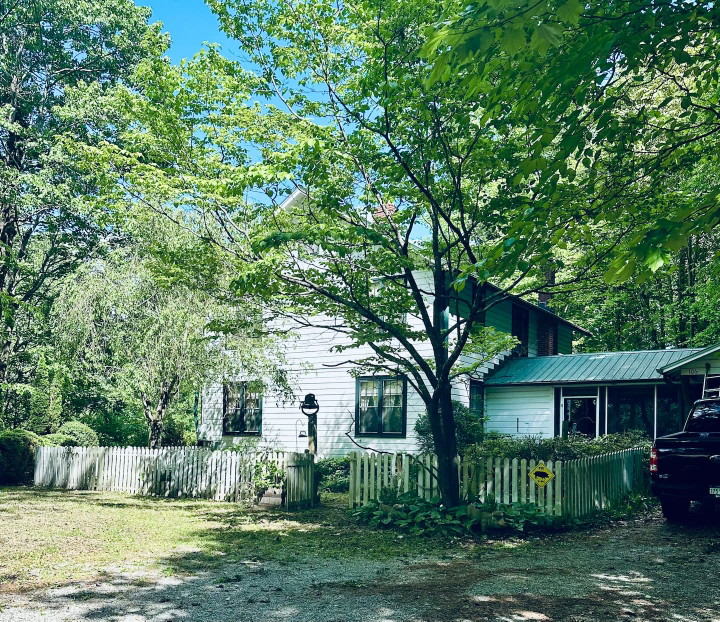 1950s 5br Walk To Downtown Garden Setting Home! - Tryon, NC