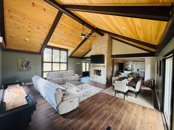 The Redbird Retreat, Your Modern Southern Getaway - Bowling Green, KY
