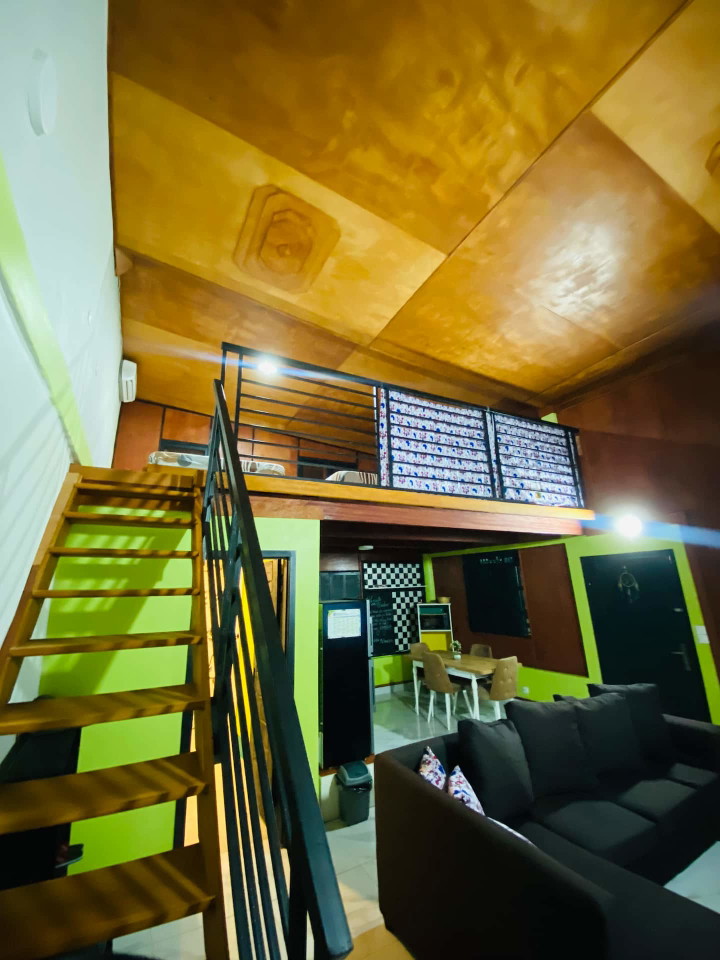 Loft Douillet Vers Avorbam - Gabon