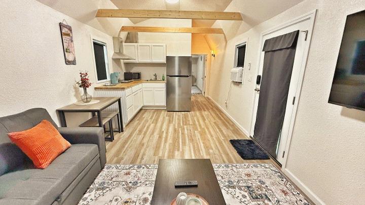 Cozy Private 1bed + (Sofa Bed) 1bath Guest House - Stockton, CA