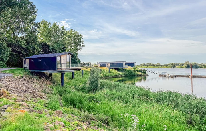Nice Home In Kerkdriel With Lake View - 's-Hertogenbosch