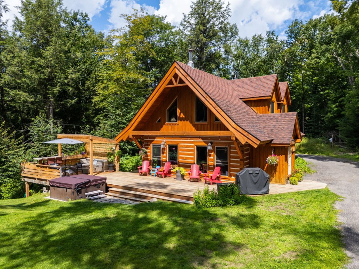 Muskoka Hideaway-hot Tub/private Trails/wood Stove - Bracebridge