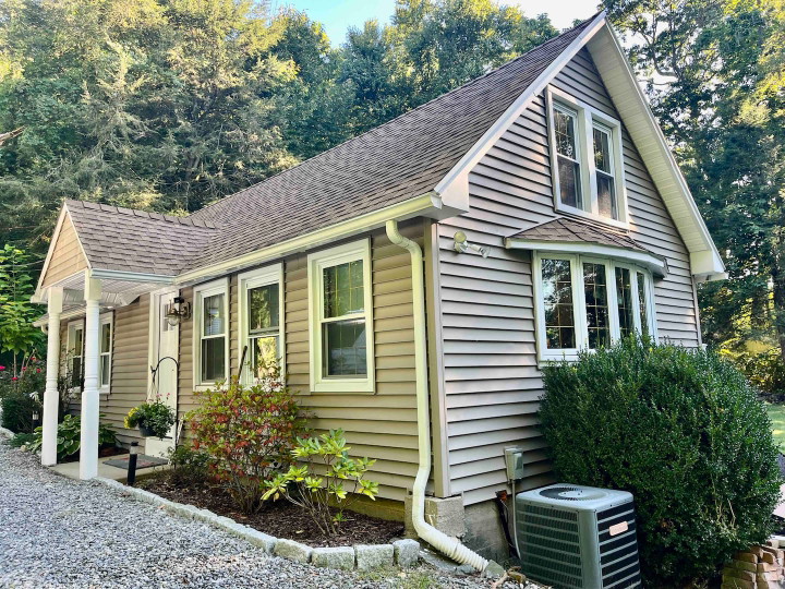 New England Charm! - Waterbury, CT