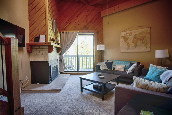 Top Floor With Mountain Views - Colorado