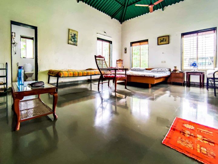 Serene 1-bedroom With Patio Farm Stay - Karjat