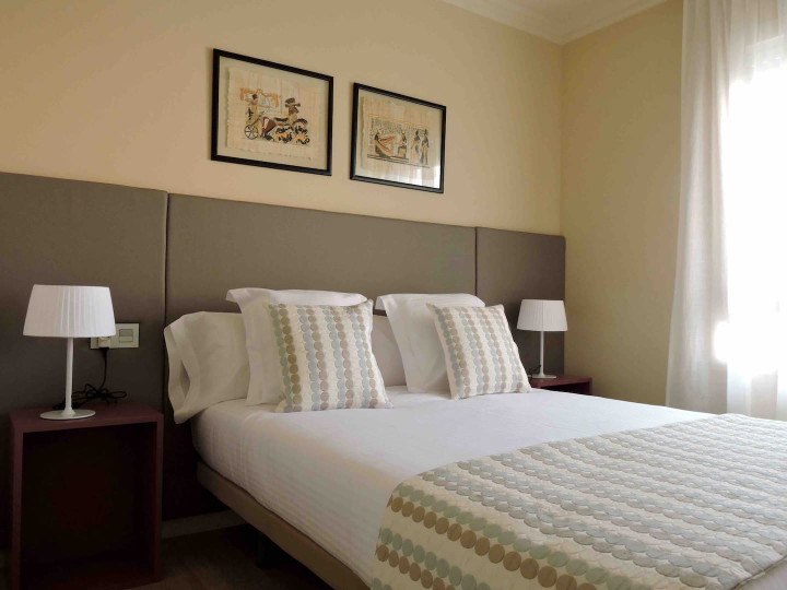 A Charming, Newly Renovated Apartment In The Center - Cardona