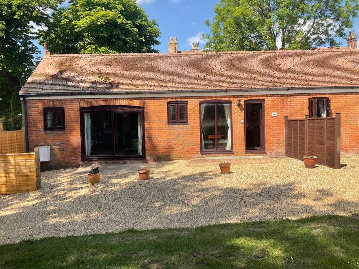 Quaint Coach House Cottage In The Heart Of The Iow - Isle of Wight