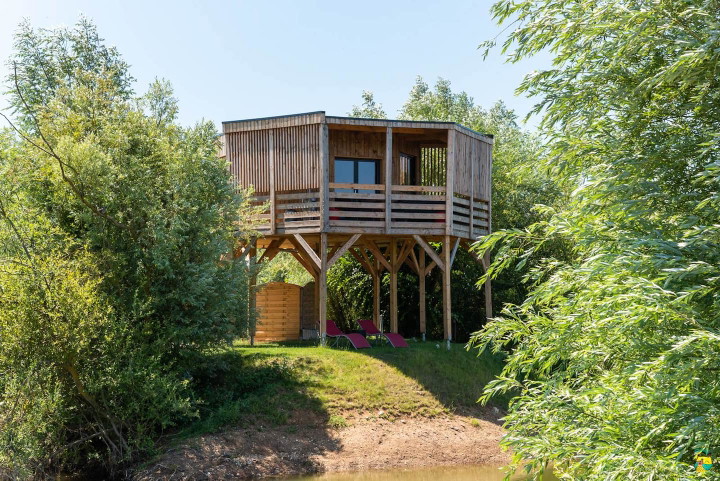 Lodge Pilotis Avec Jacuzzi Et Sauna Privatif - Bourgogne-Franche-Comté