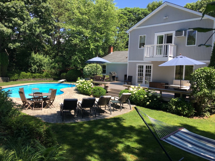 Southampton Sanctuary With Pool, Perfect Location! - The Hamptons, NY