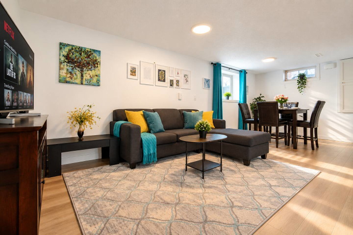Modern Cozy Suite | Central Nw Calgary - Alberta